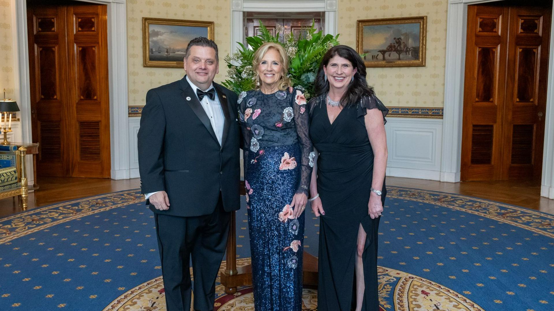 Gahanna Lincoln teacher is 2024 Ohio Teacher of the Year | 10tv.com