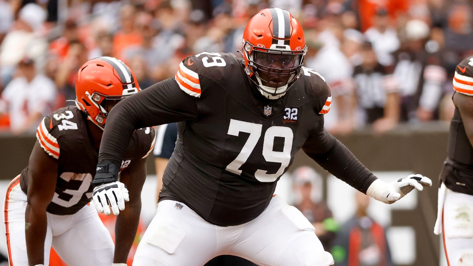 Browns RT Dawand Jones out for the season with knee injury | 10tv.com