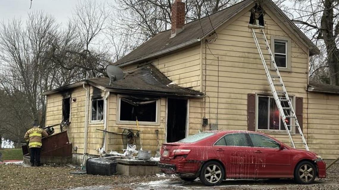 Sheriff: 1 dead after house fire near Lancaster | 10tv.com