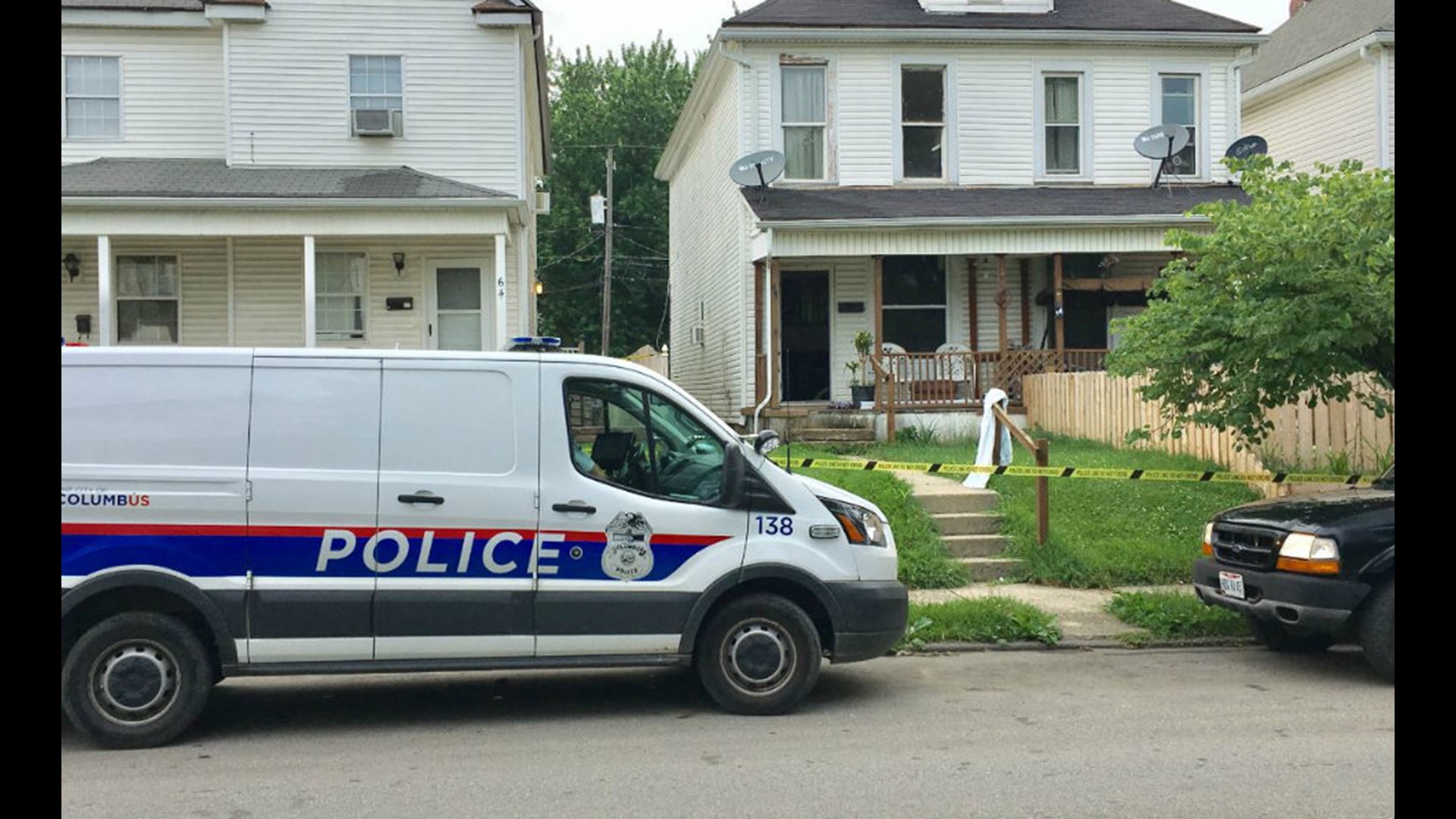 1 critical after home invasion, stabbing in south Columbus | 10tv.com