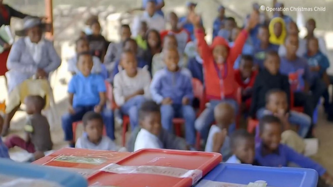 Operation Christmas Child holds a week of collecting gifts | 10tv.com