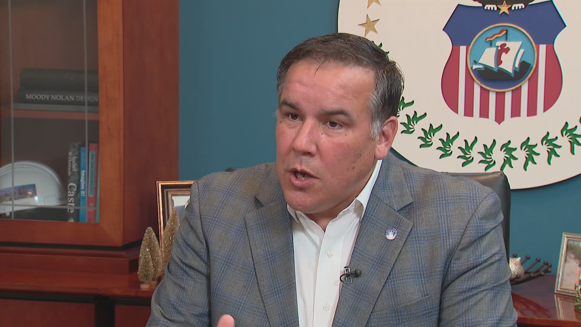 Ginther celebrates reduced violent crime, looks ahead in year-end ...