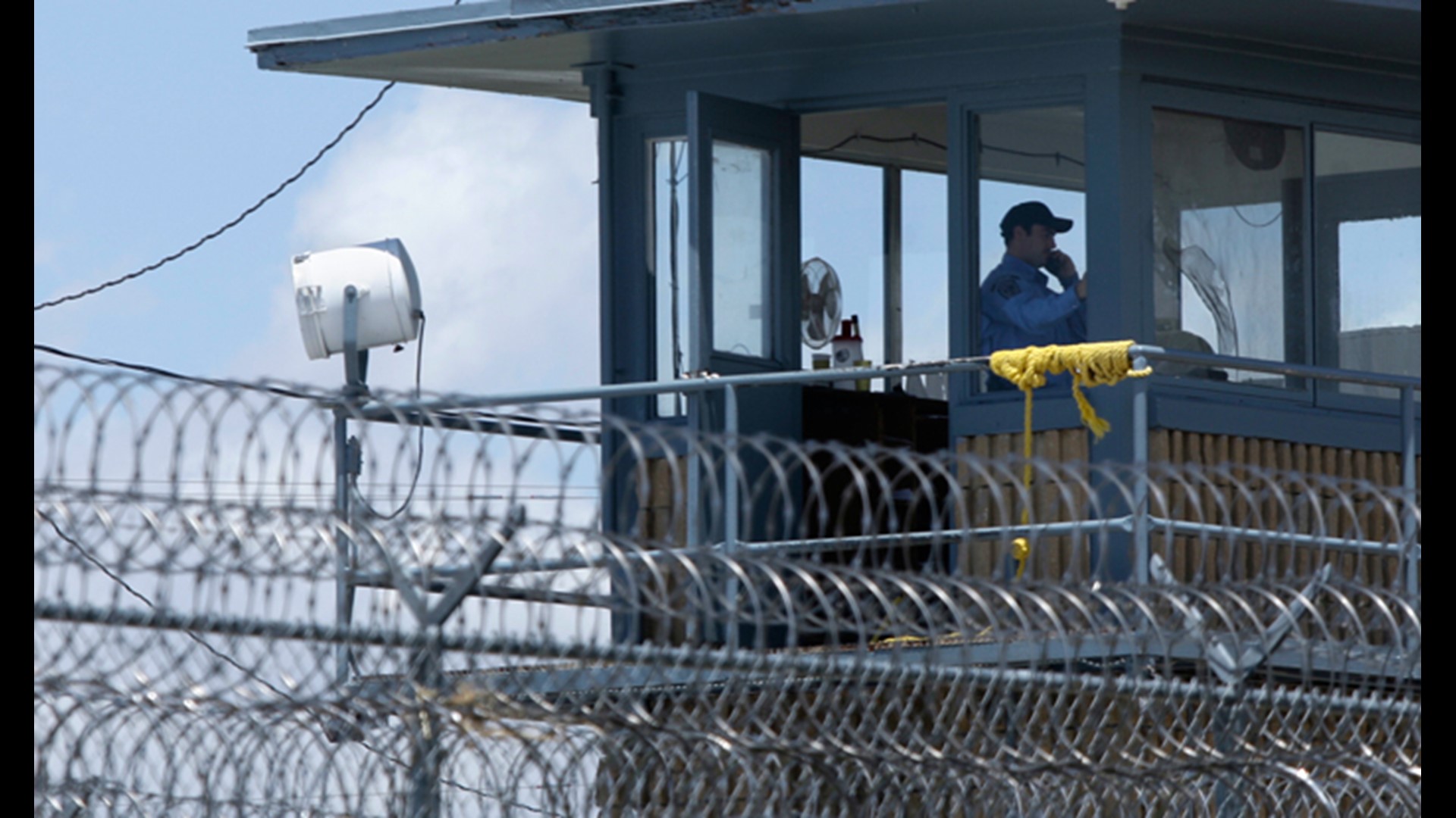 Arkansas inmates snatch keys, take control of part of prison | 10tv.com