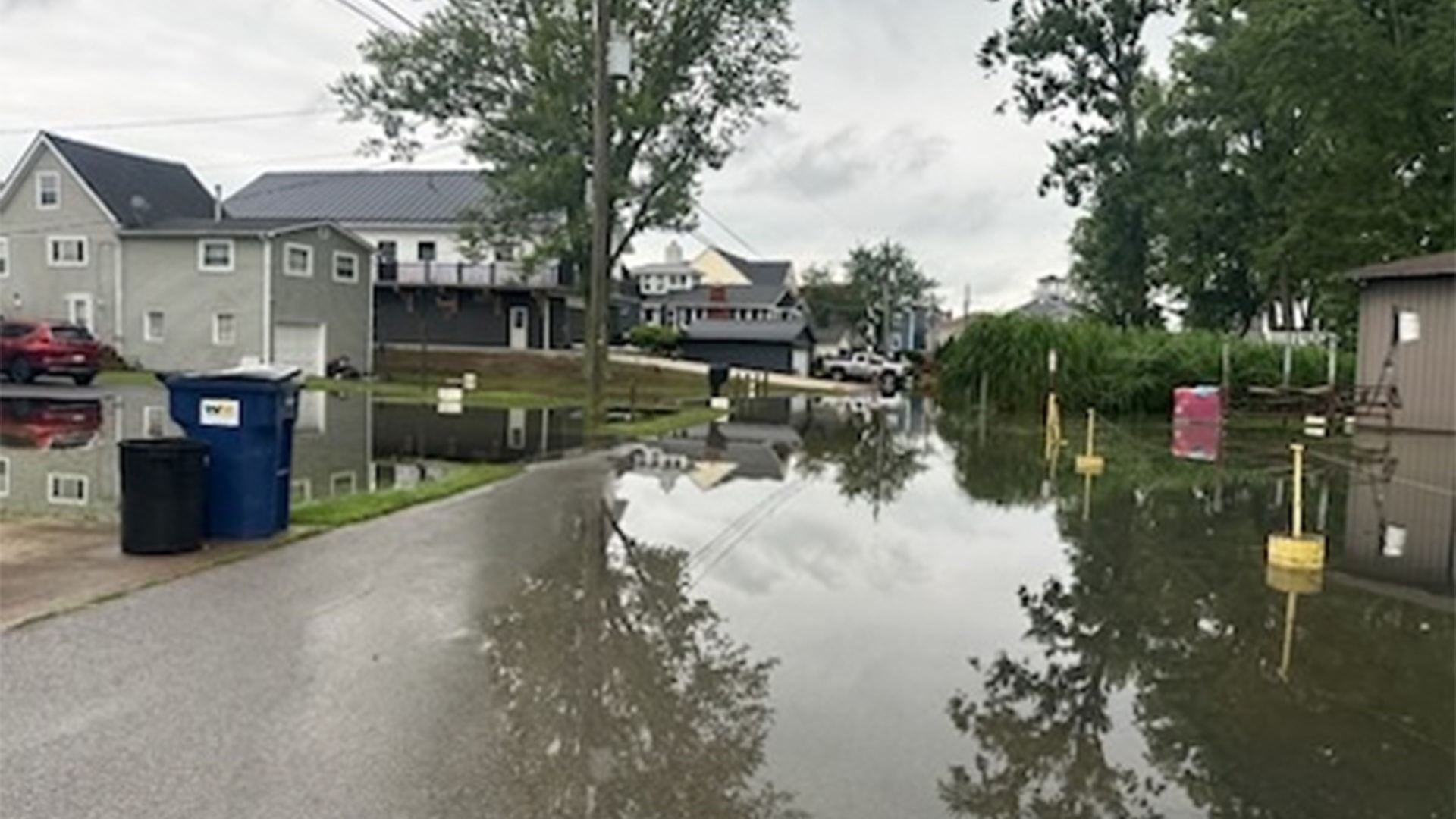Buckeye Lake experiencing floods from Thursday rain | 10tv.com