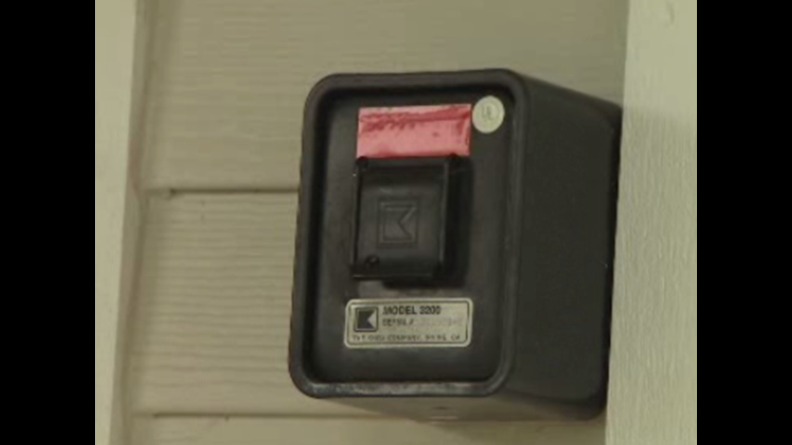 Knox Box Allows First-Responders Gain Entry To Homes During Crises ...