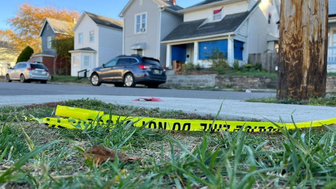 Crime Scene Halloween 2 Bodies In Driveway