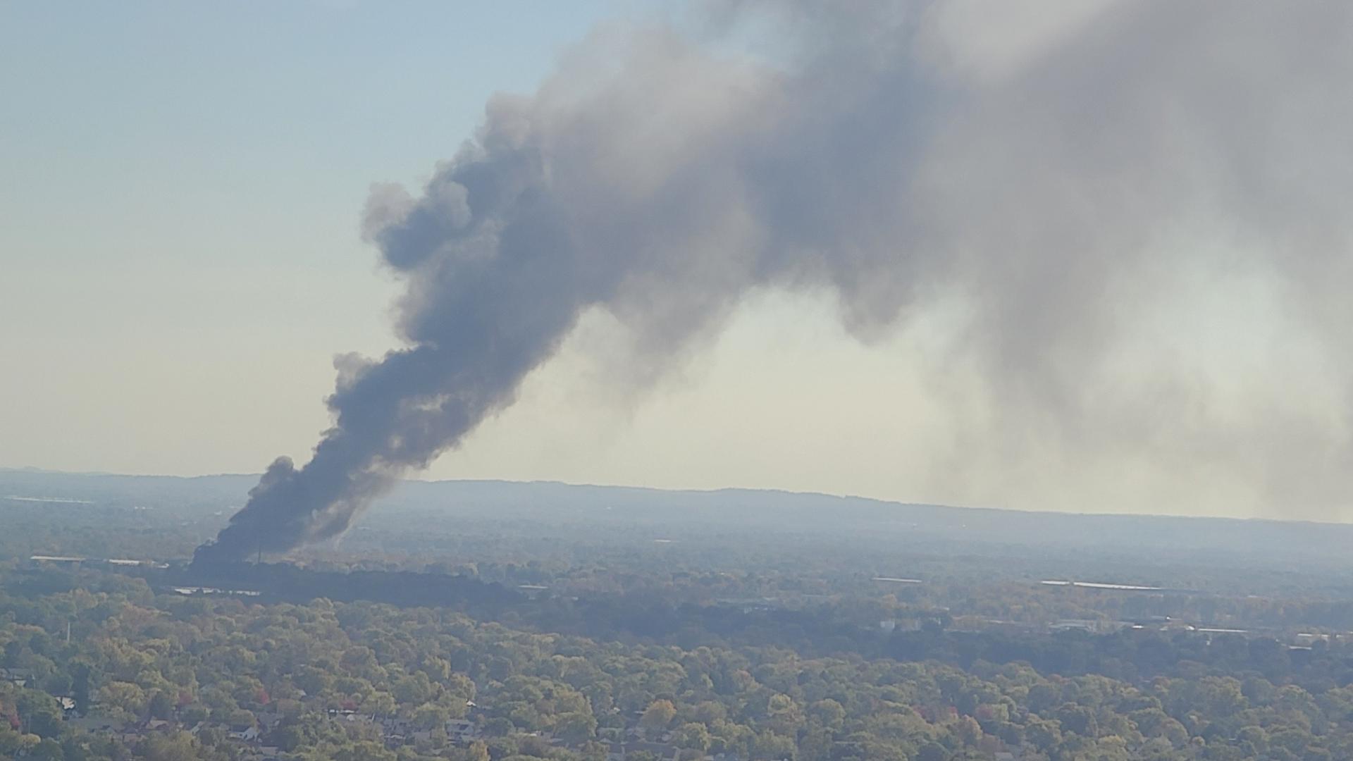 Crews contain fire at southeast Columbus scrapyard | 10tv.com