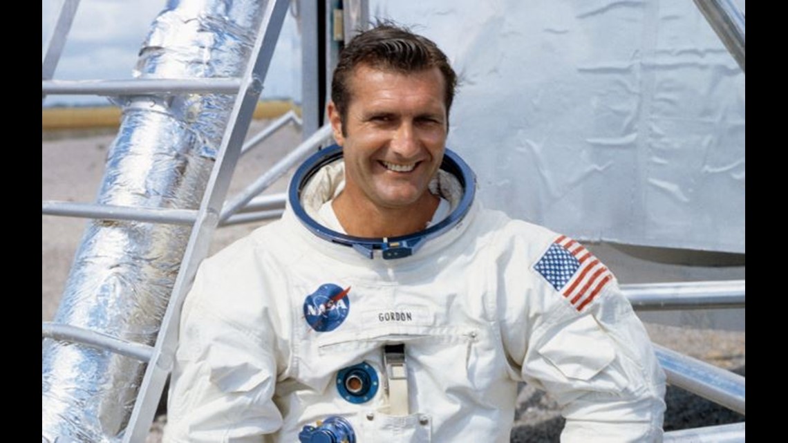 Apollo 12 astronaut Richard Gordon, who circled moon, dies | 10tv.com