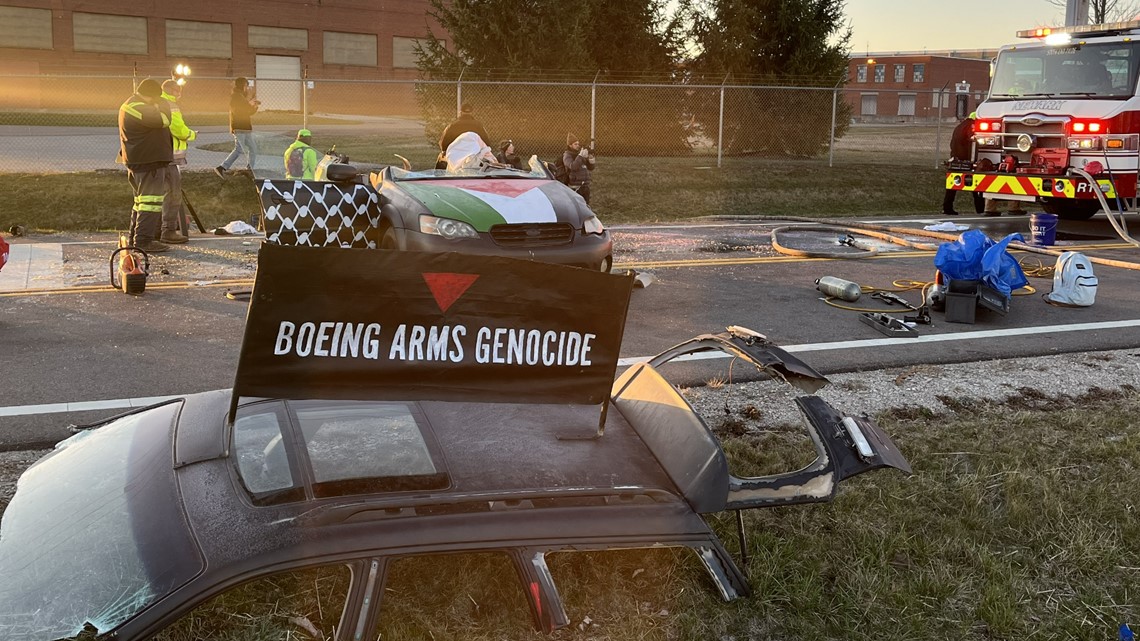 Palestine supporters protest at Heath Boeing facility | 10tv.com