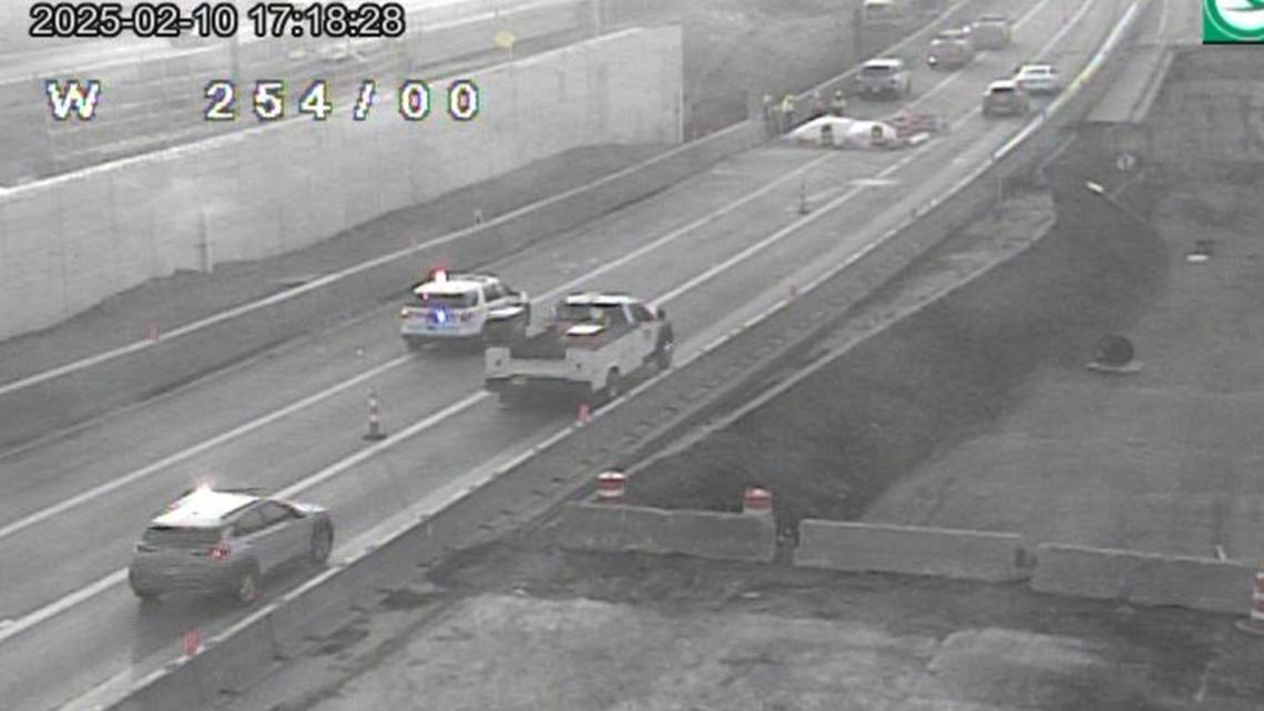 I-70 West in downtown Columbus down to 1 lane after crane struck power ...