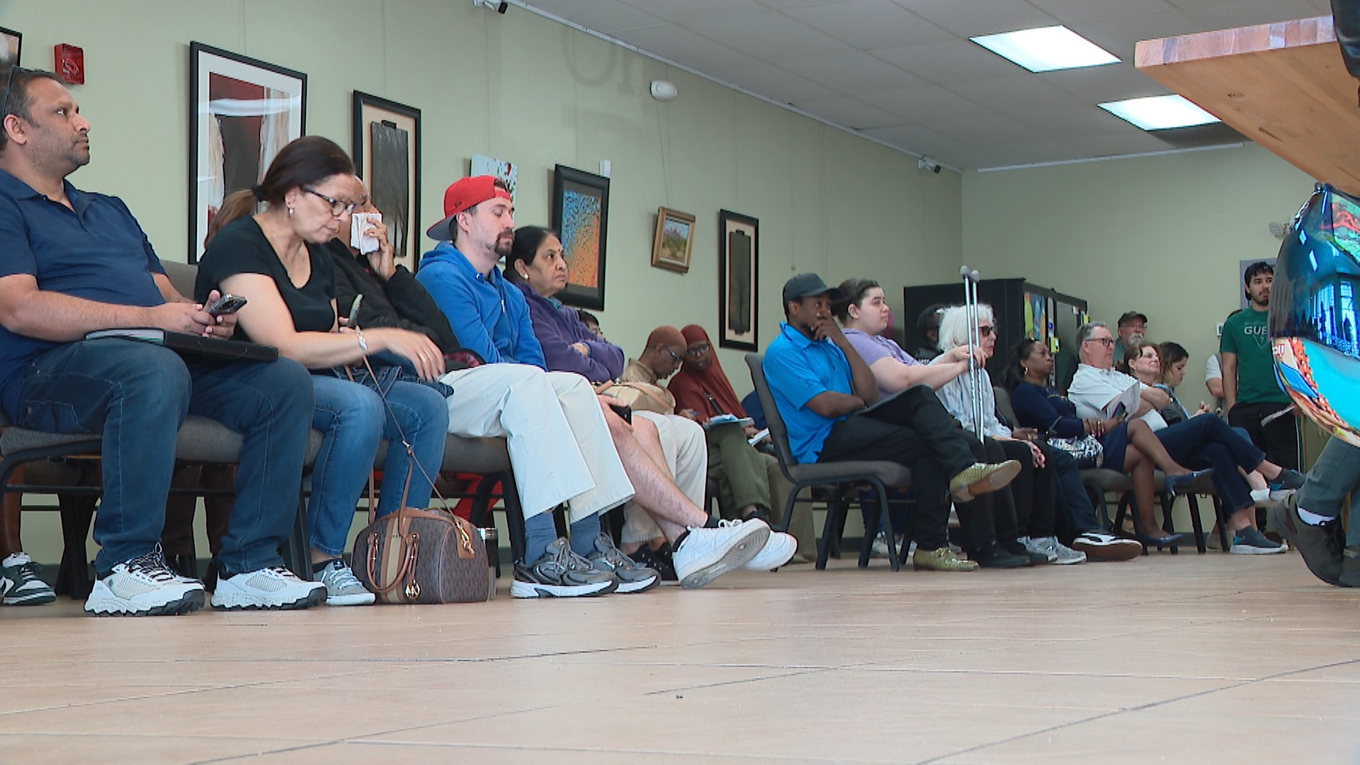 Long wait times at BMVs arise as Real ID deadline approaches | 10tv.com