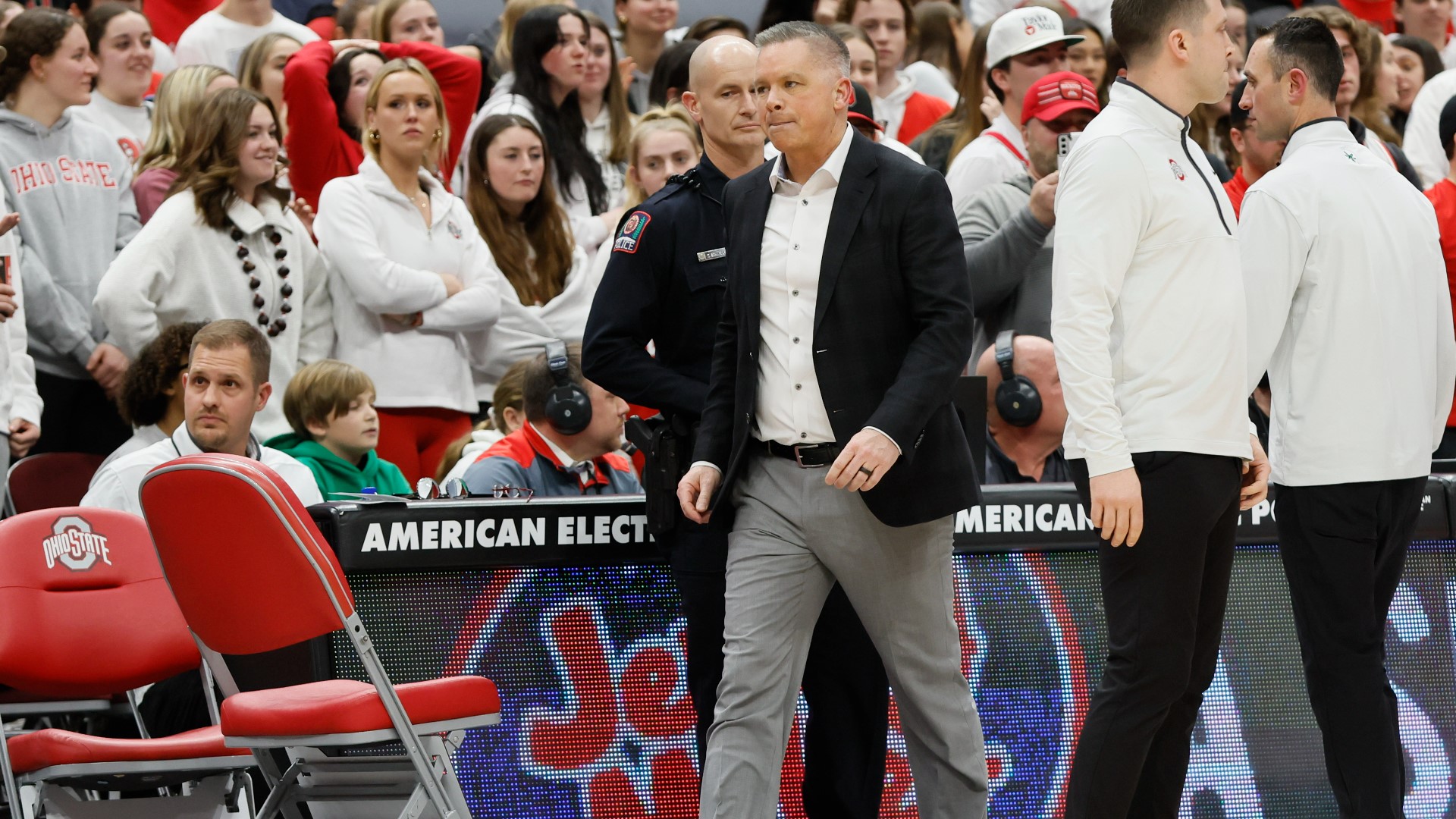 Wisconsin beats Ohio State 65-60 | 10tv.com