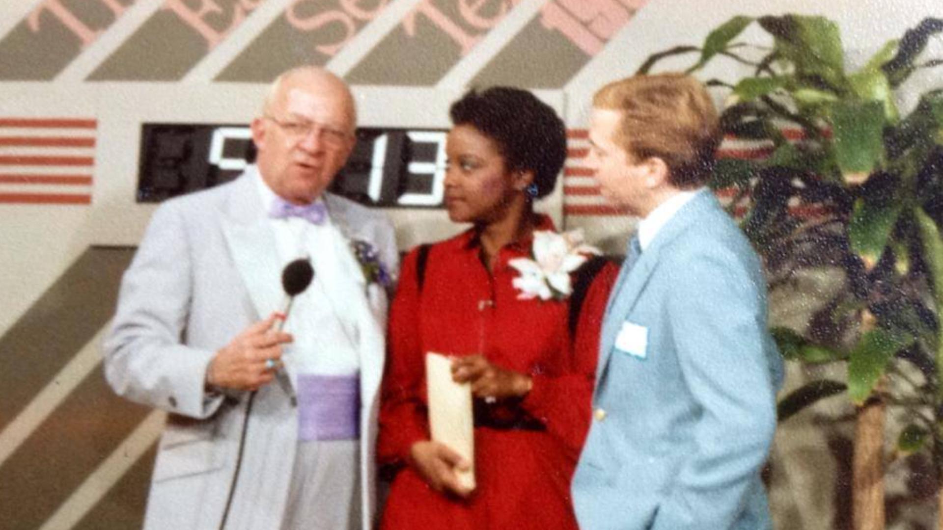 'I hope I made you proud': Icon Angela Pace leaves 10TV after 3 decades ...