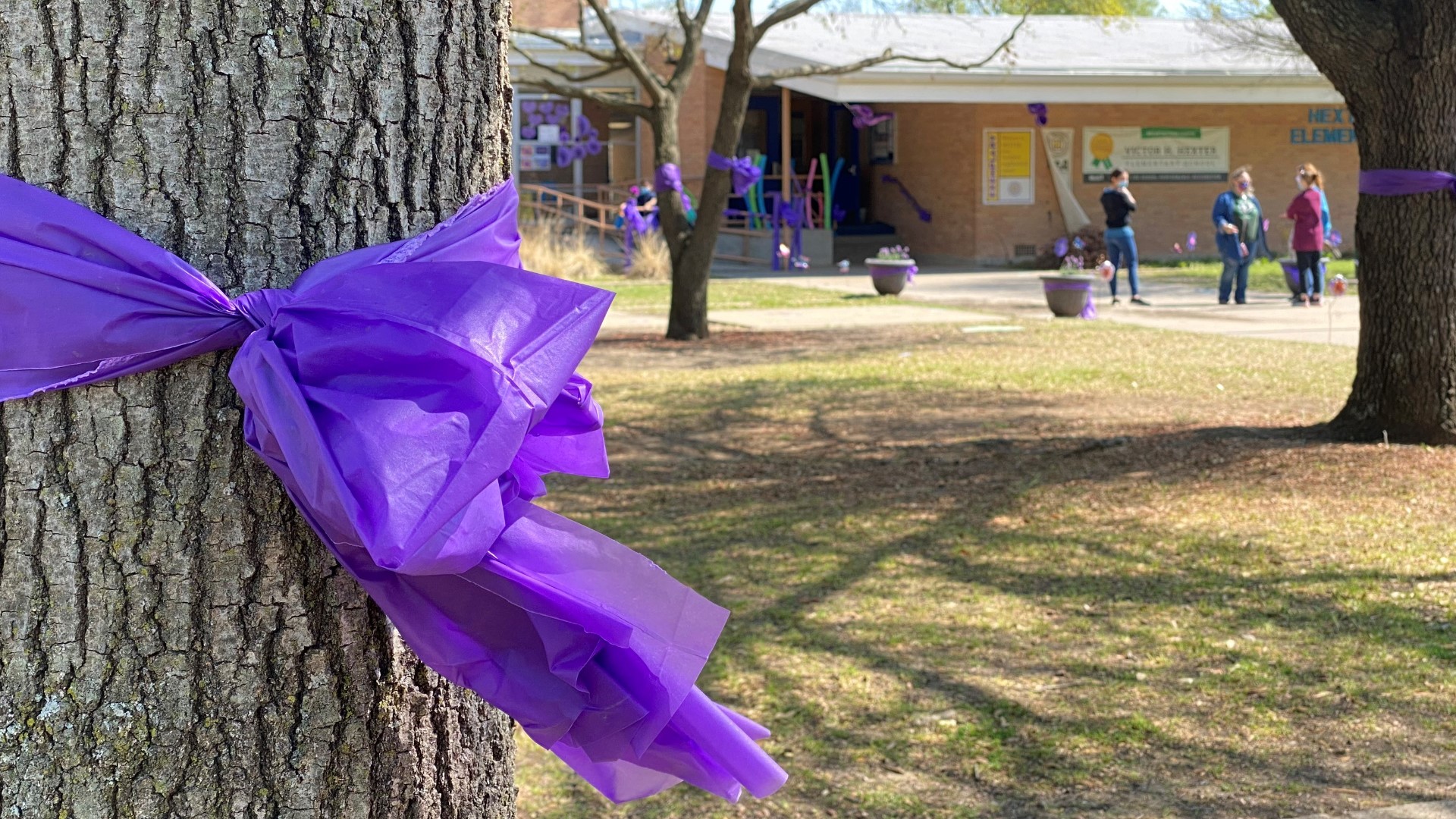 ‘Strong and fierce’: Texas teacher kept teaching through chemo | 10tv.com
