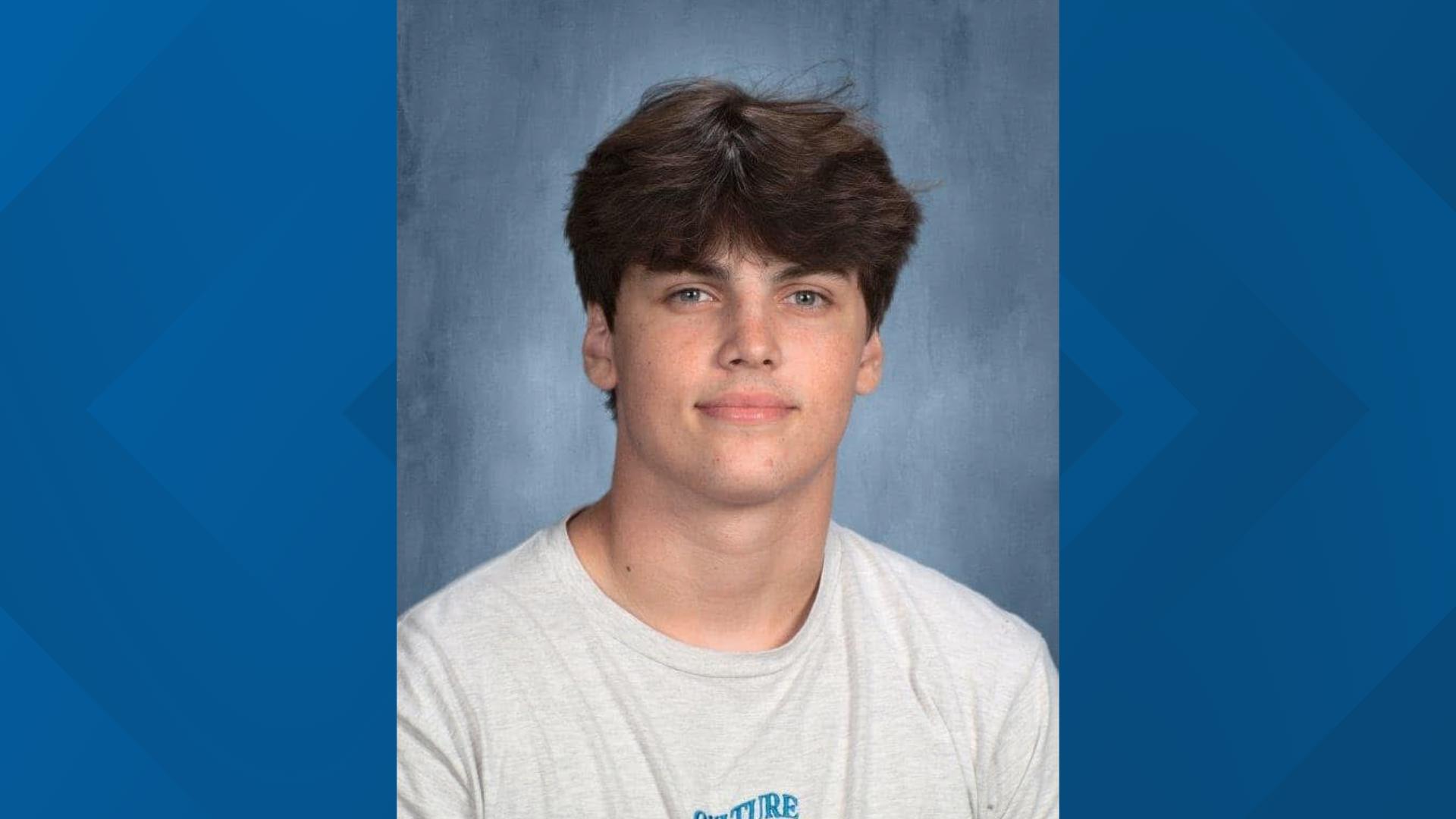 Austin Metcalf stabbing death at Frisco, Texas track meet: Victim ...