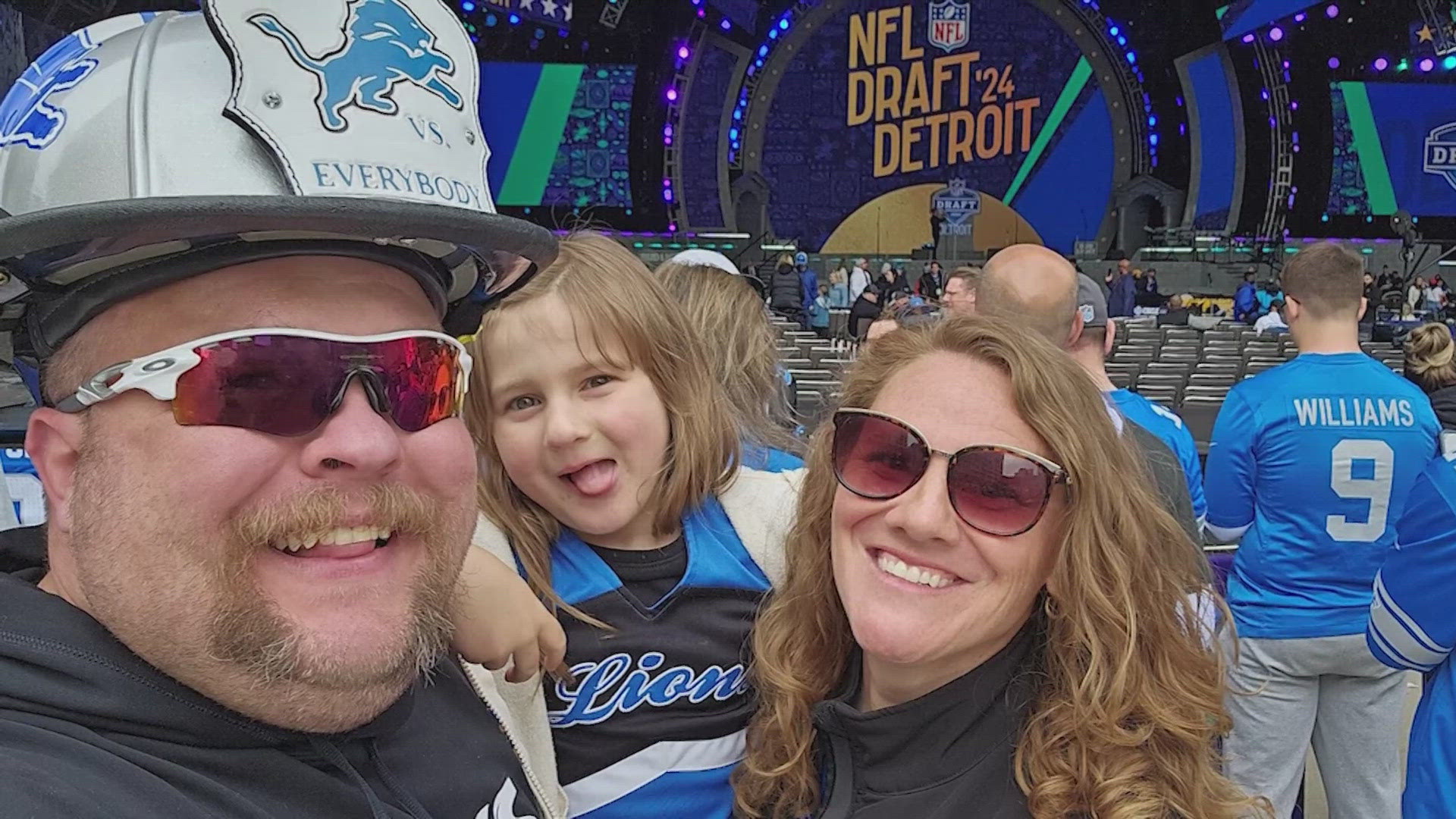 North Texas firefighter attempts to save a Bears fan's life | wthr.com