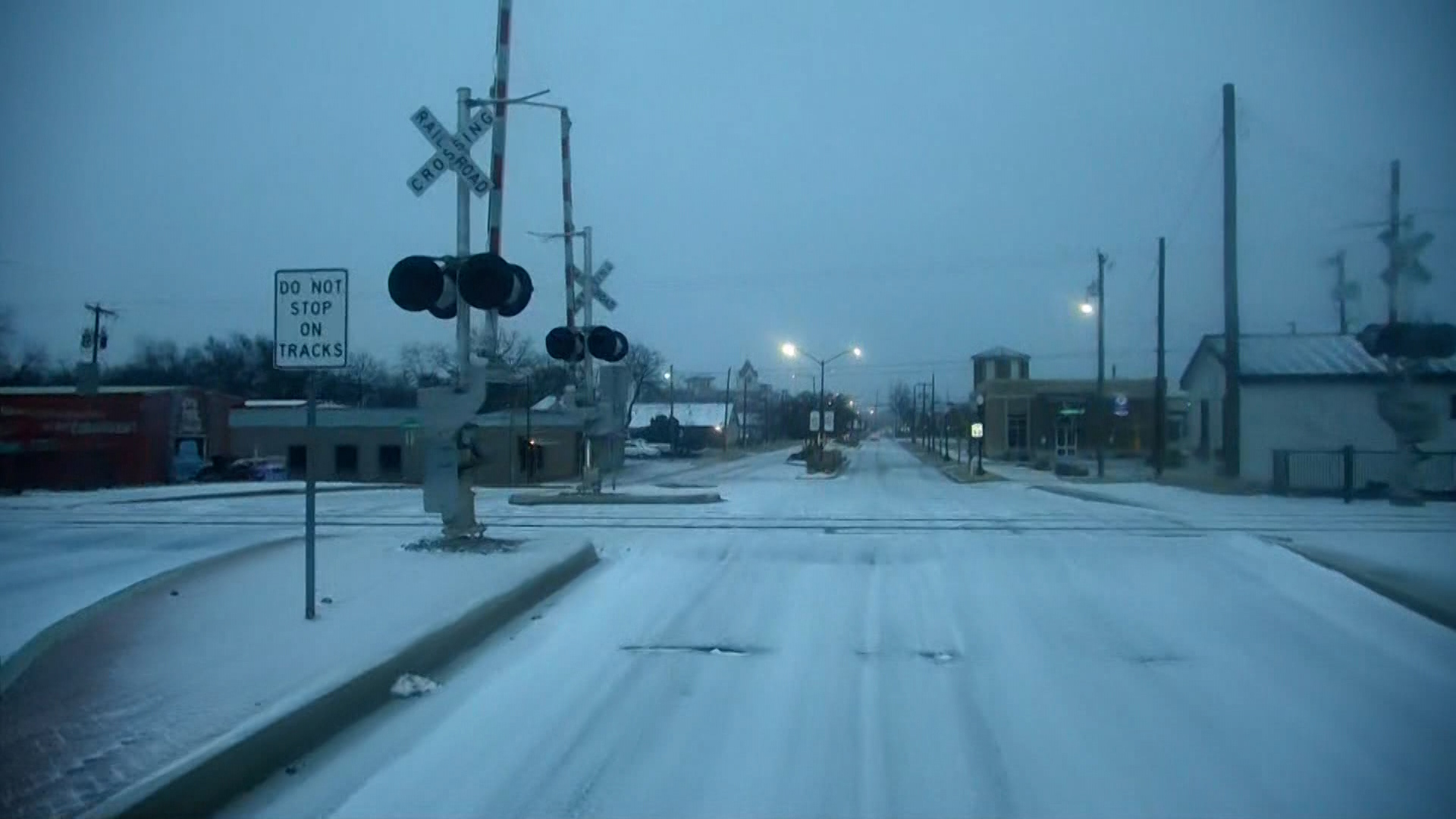 Power outages, extreme cold, 13K flights canceled as dayslong winter ...