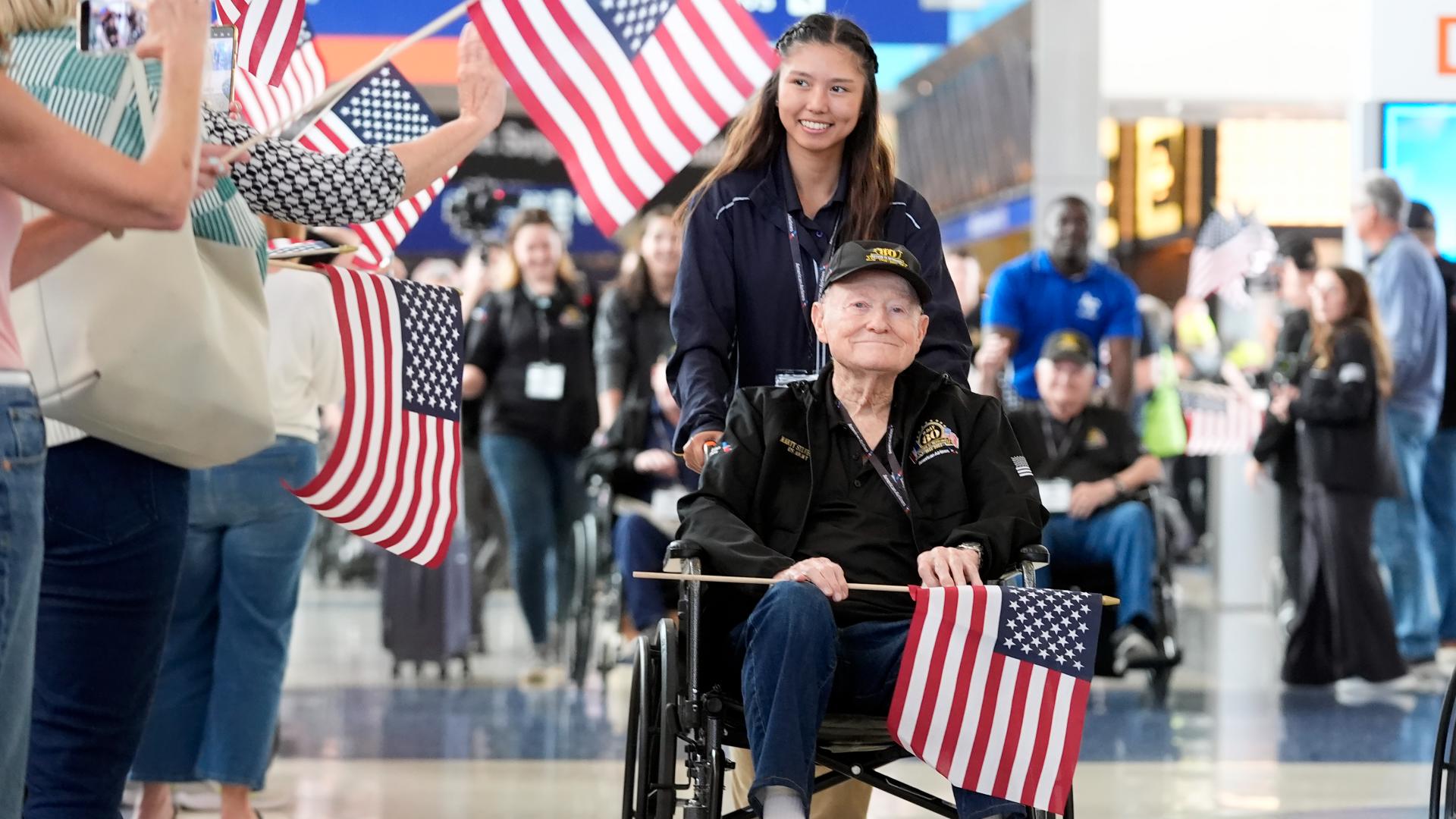 World War II vets take off to France for D-Day 80th anniversary | wthr.com