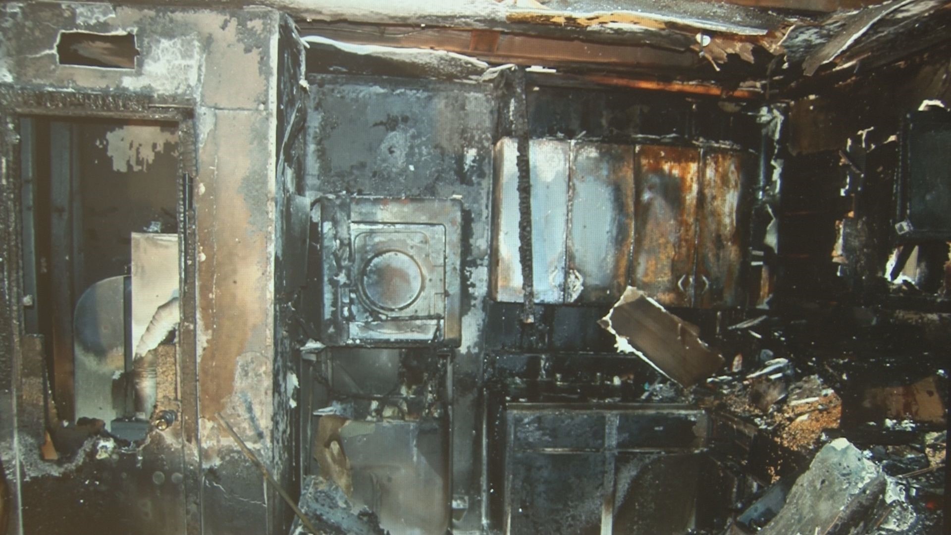 Inside The Deadly Summit Ave. Apartment Fire: Official Report | 10tv.com