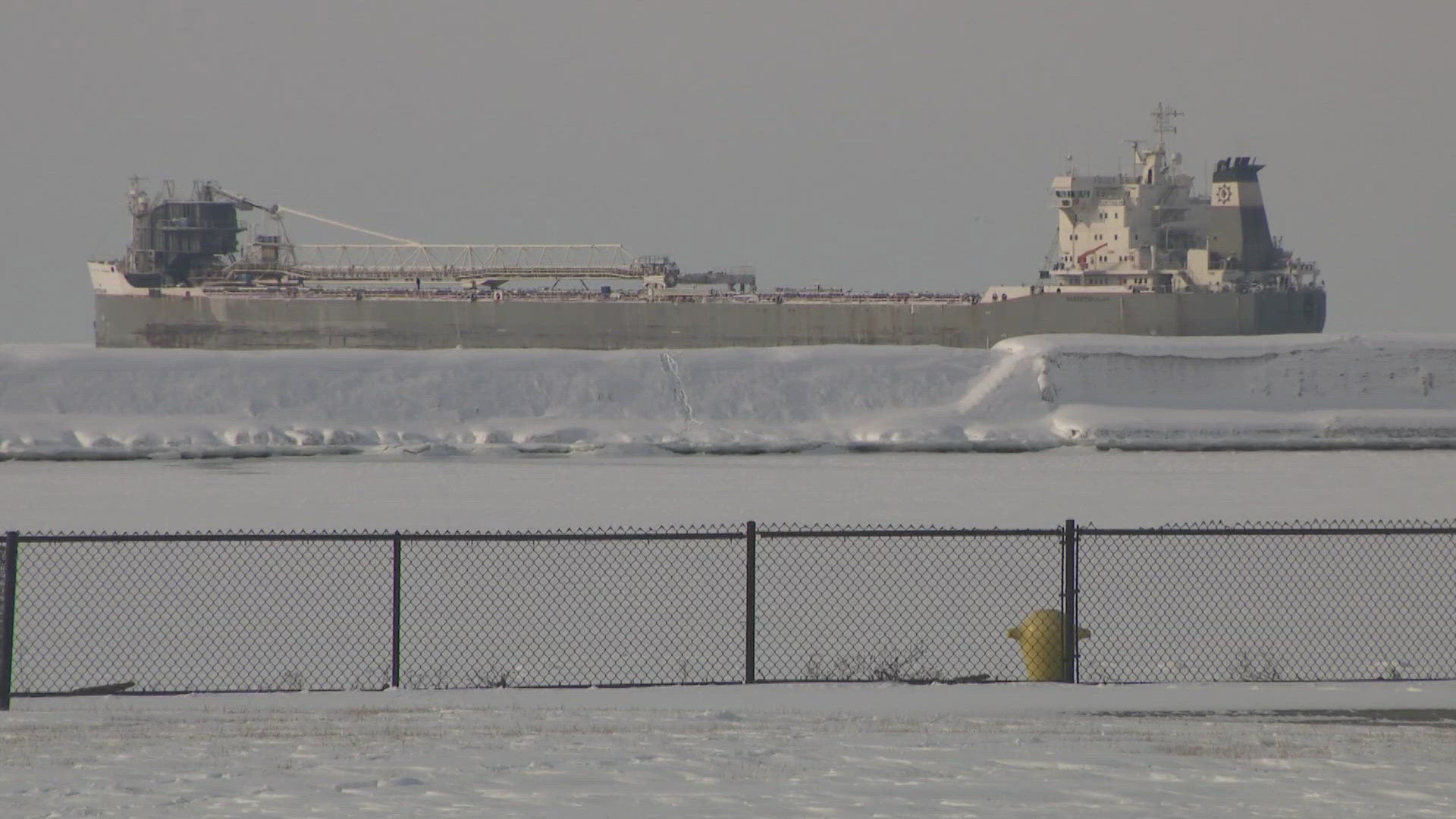 Lake freighter stuck on the ice in Lake Erie | 10tv.com