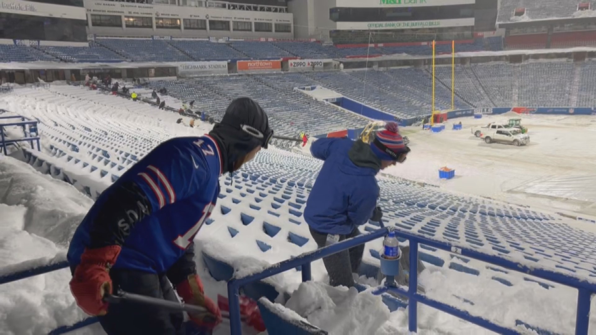 Buffalo Bills fans out snow shoveling again | fox61.com