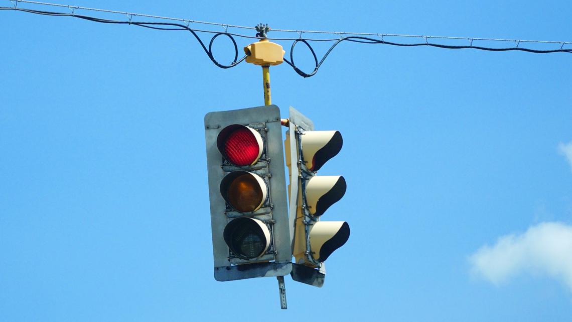 Power, traffic light outage in Swatara Township | fox43.com