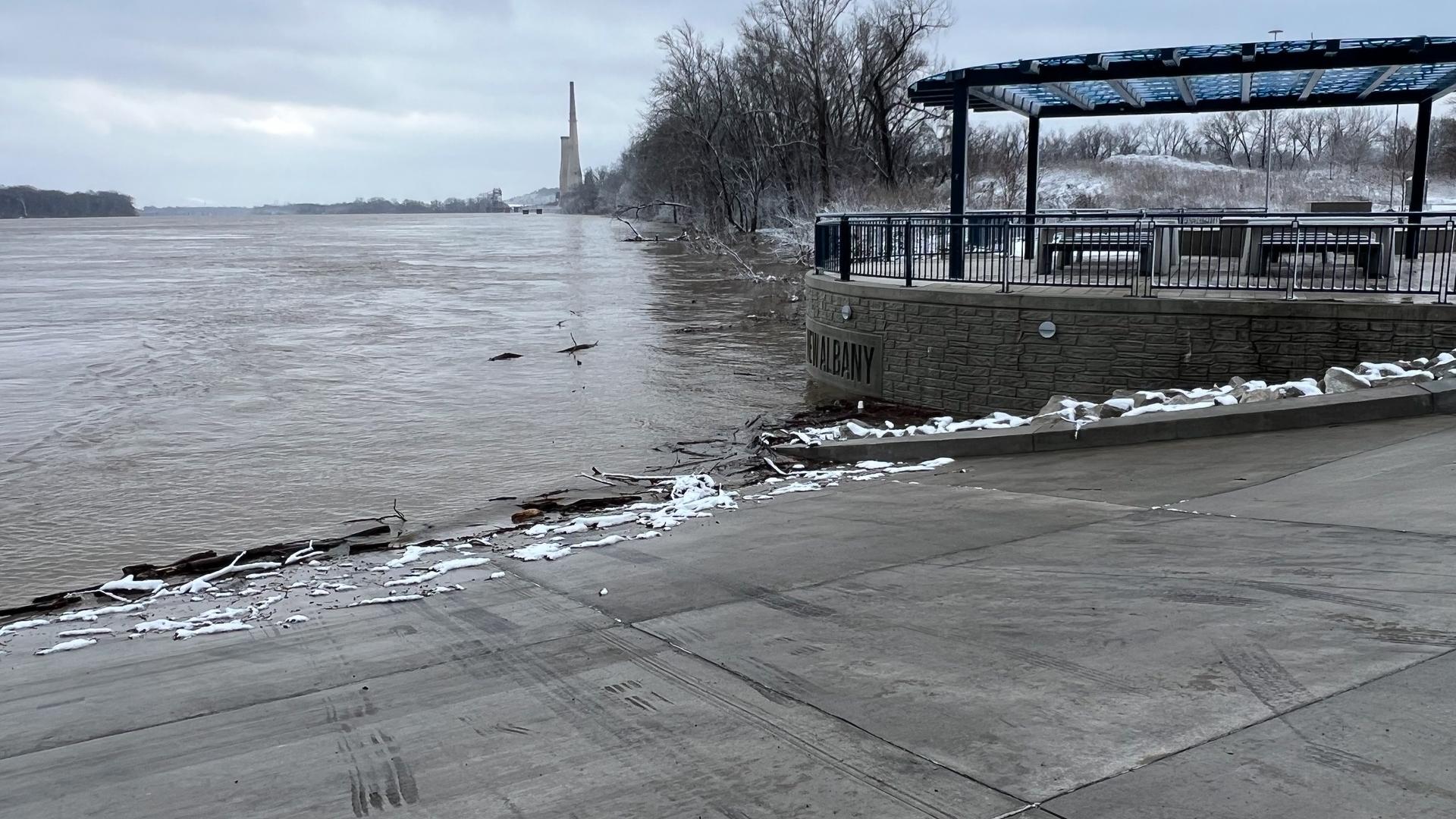 New Albany braces for potential road closures as Ohio River nears flood ...