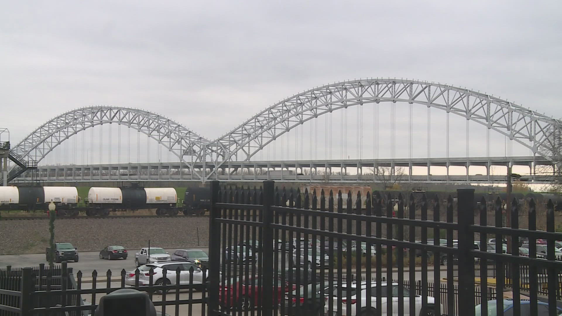 Louisville-Indiana bridge to undergo final inspection; Lane closures ...