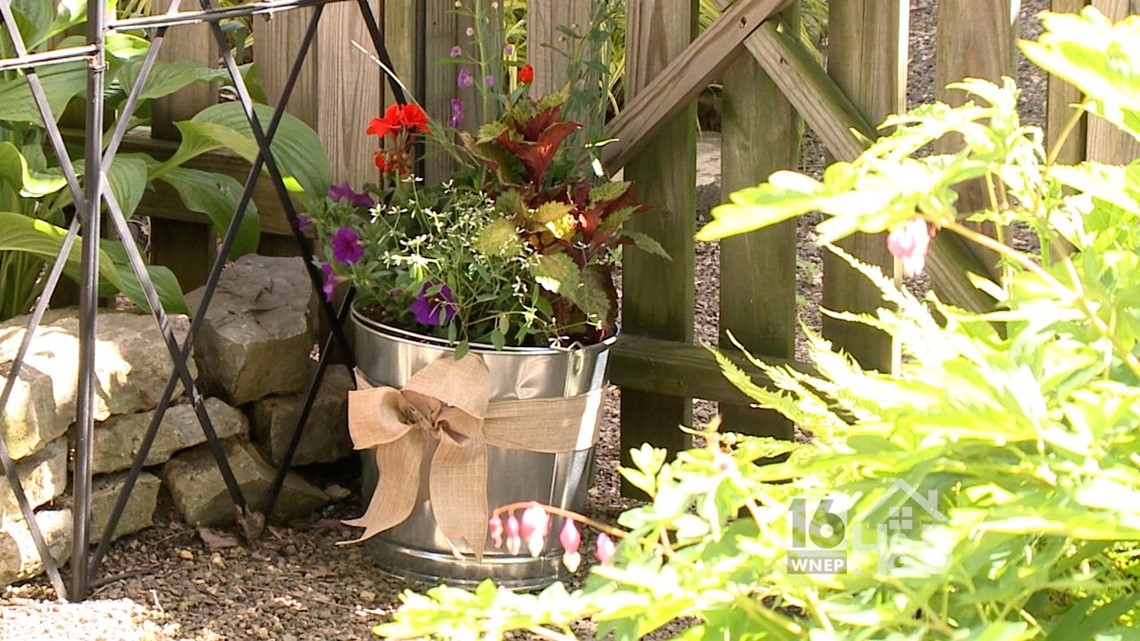 Memorial Day Bucket Planter | wnep.com