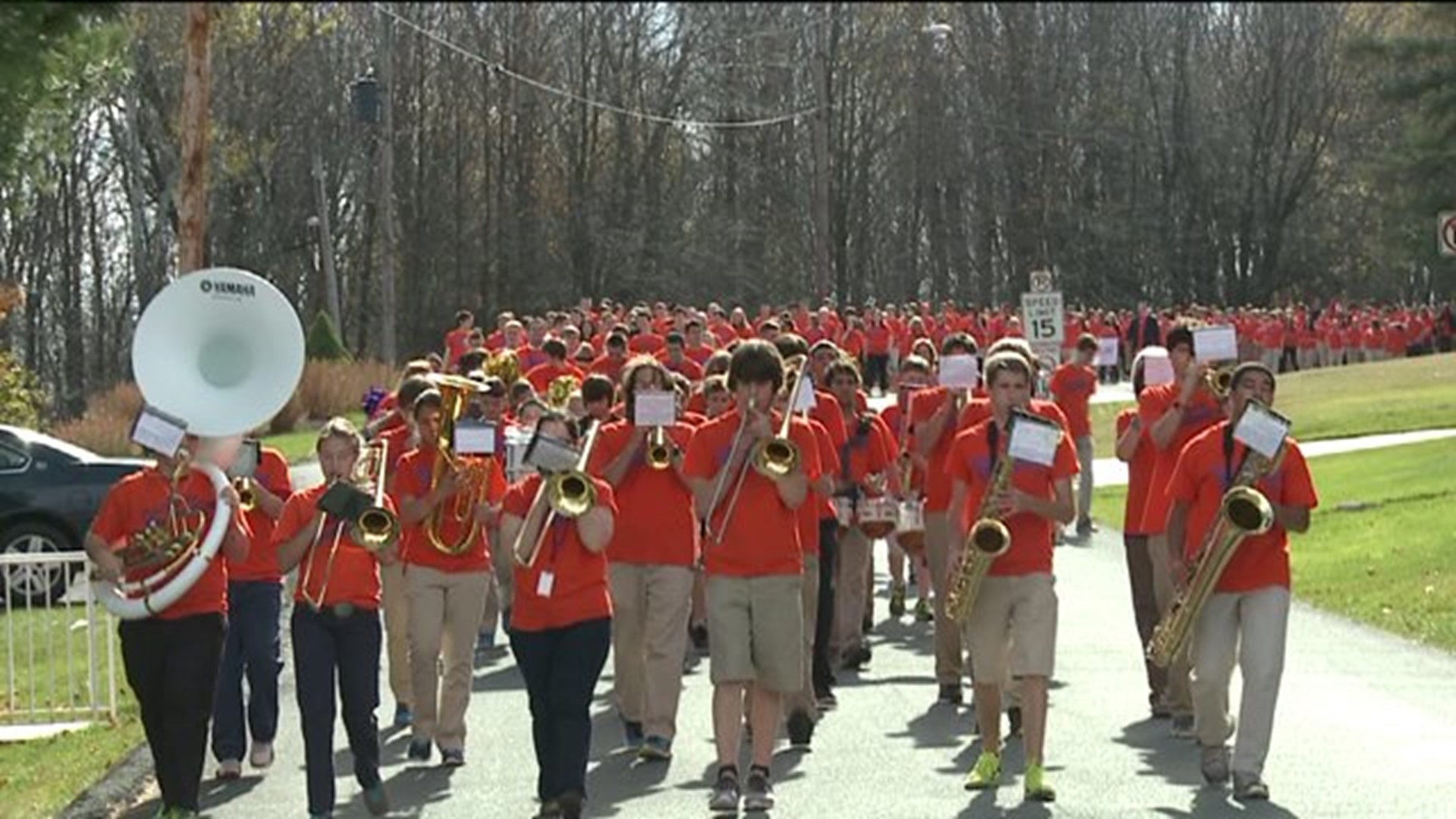 Forest City Students Hold Parade Of Kindness | wnep.com