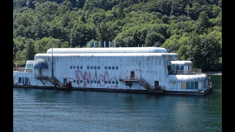 Inside ‘McBarge’ — the Eerie, Abandoned Floating McDonald’s | wnep.com