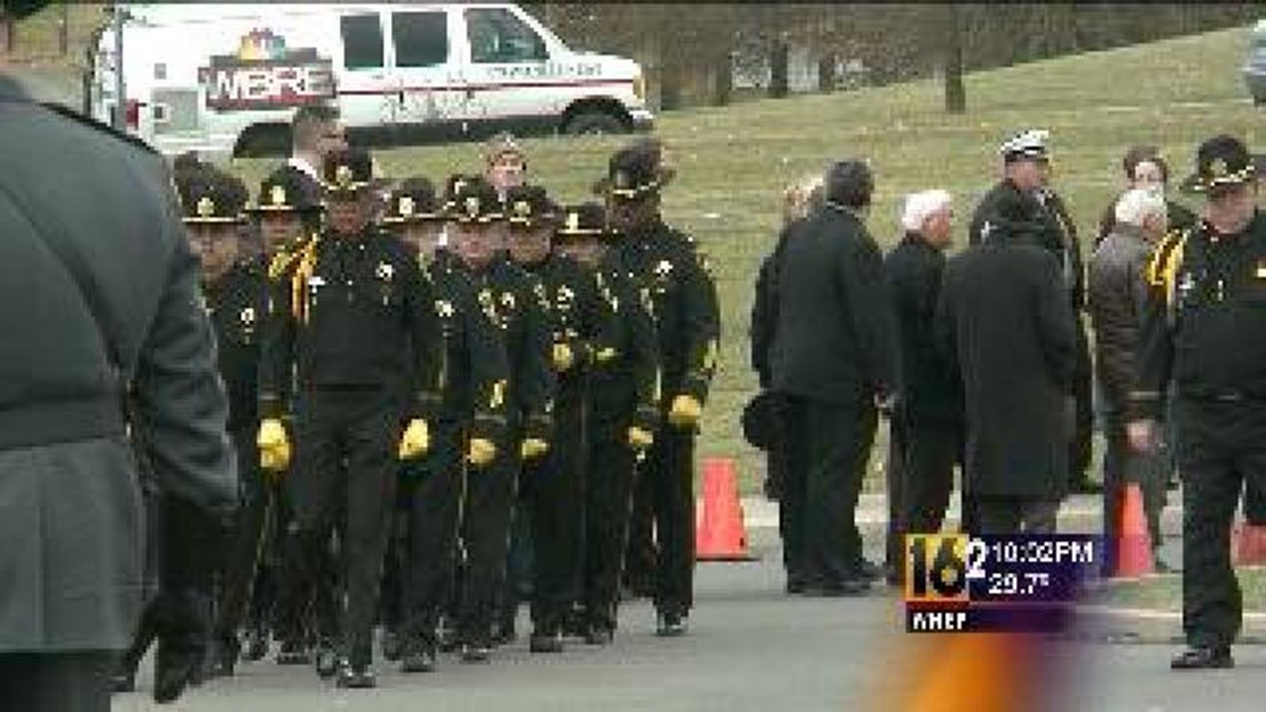 Hundreds Attend Services For Fallen Corrections Officer | wnep.com