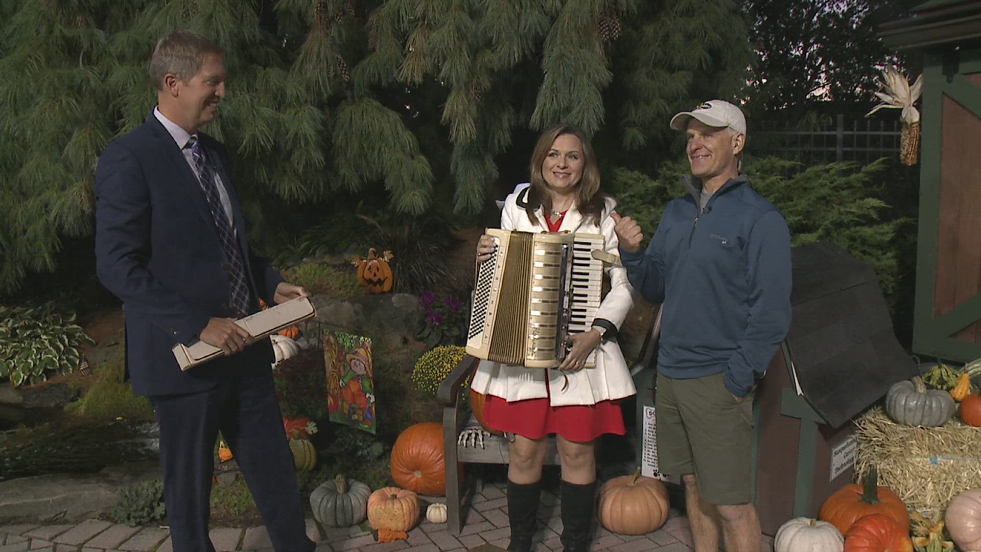 Can Mindi play the accordion? | wnep.com