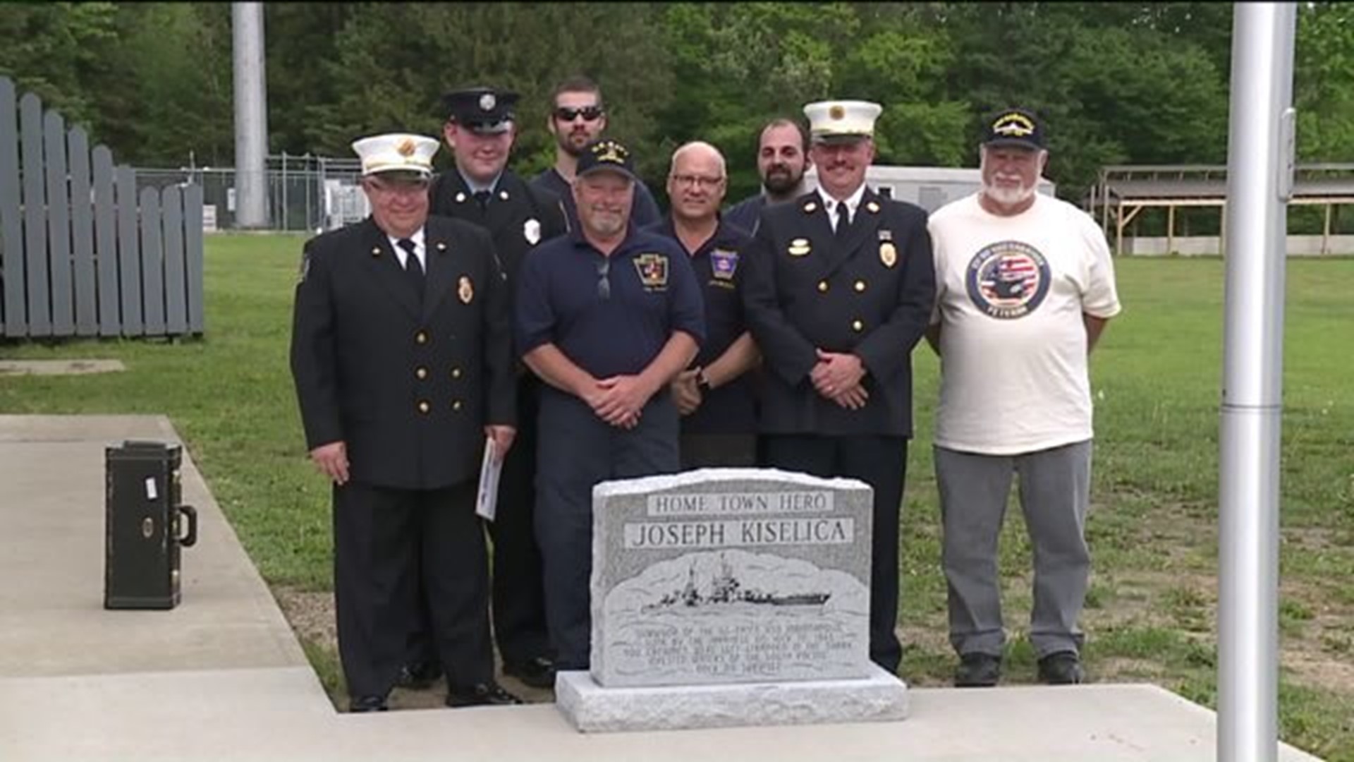 Wayne County Community Honors World War II Veteran | wnep.com
