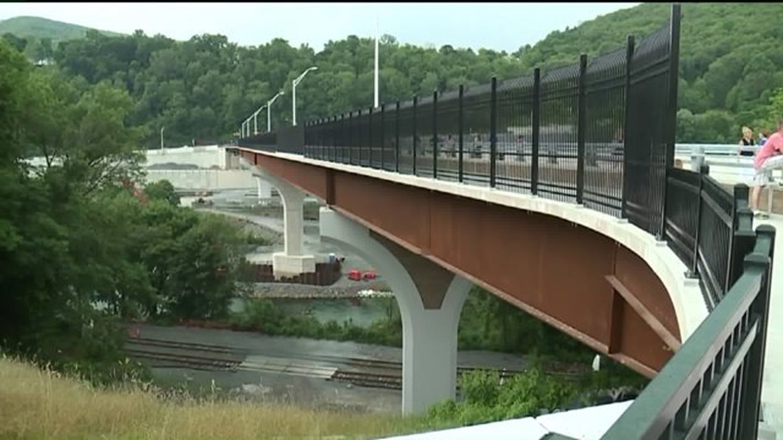 New Bridge in Jim Thorpe Honors Fallen Soldier | wnep.com