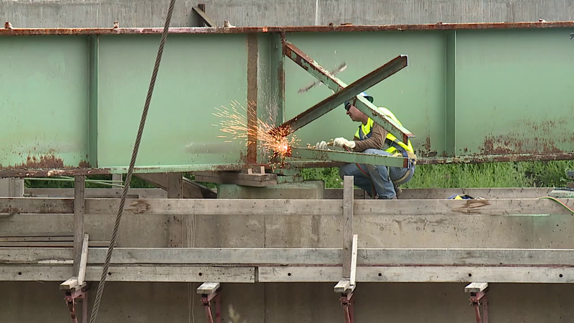 Bridge beams removed in ongoing Cross Valley Expressway construction ...