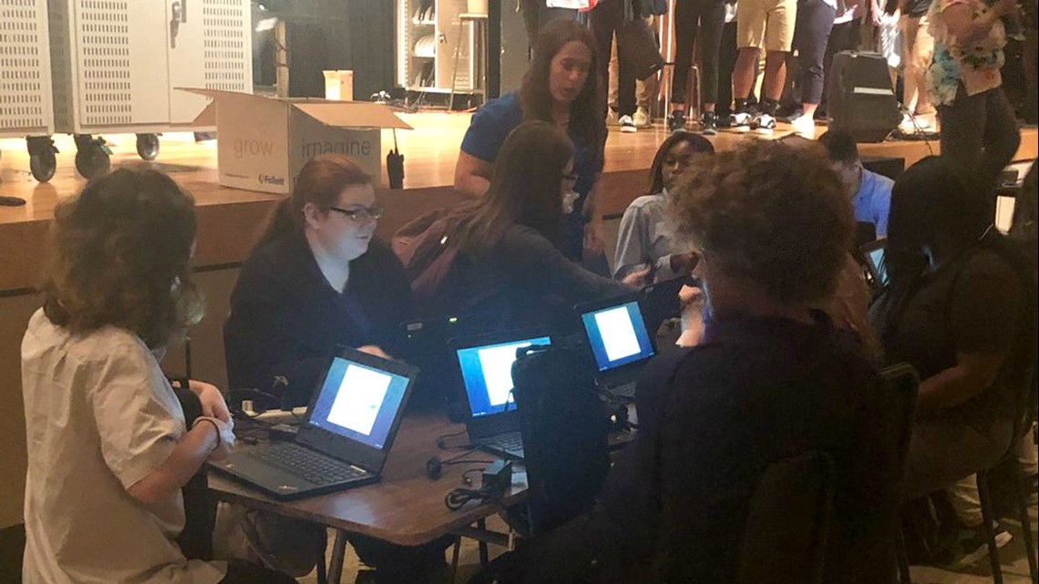 Students Given Laptops at Start of School Year | wnep.com