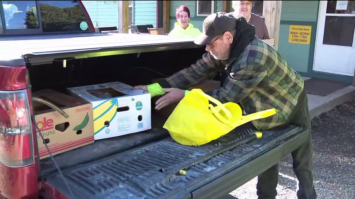 Valor Clinic Delivers Thanksgiving Meals to Veterans | wnep.com