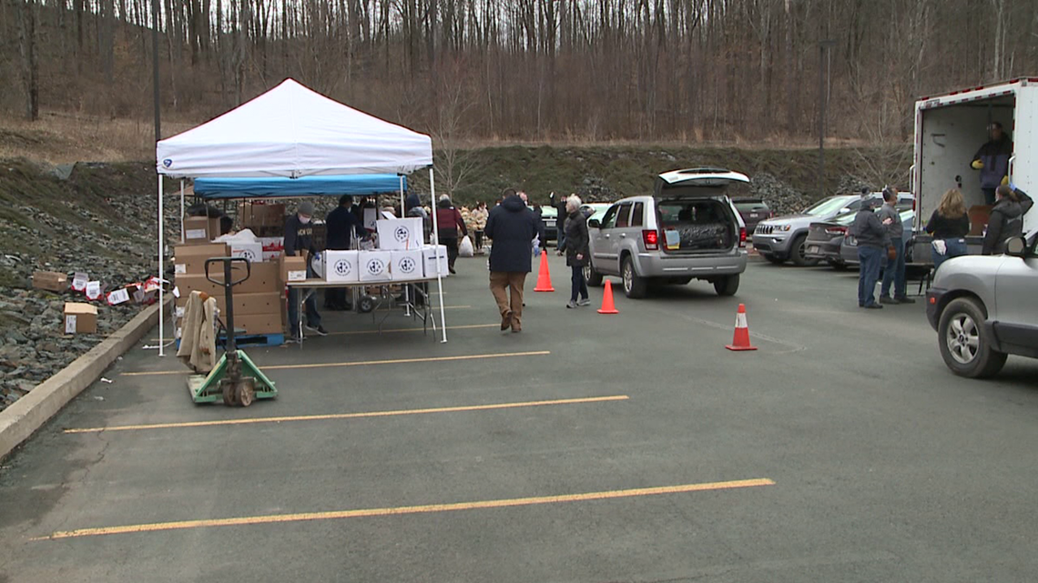 Free food drive-through draws hundreds of people | wnep.com