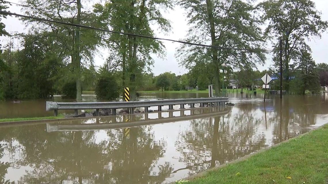 Wind, rain prompt weather alerts and school dismissals | wnep.com