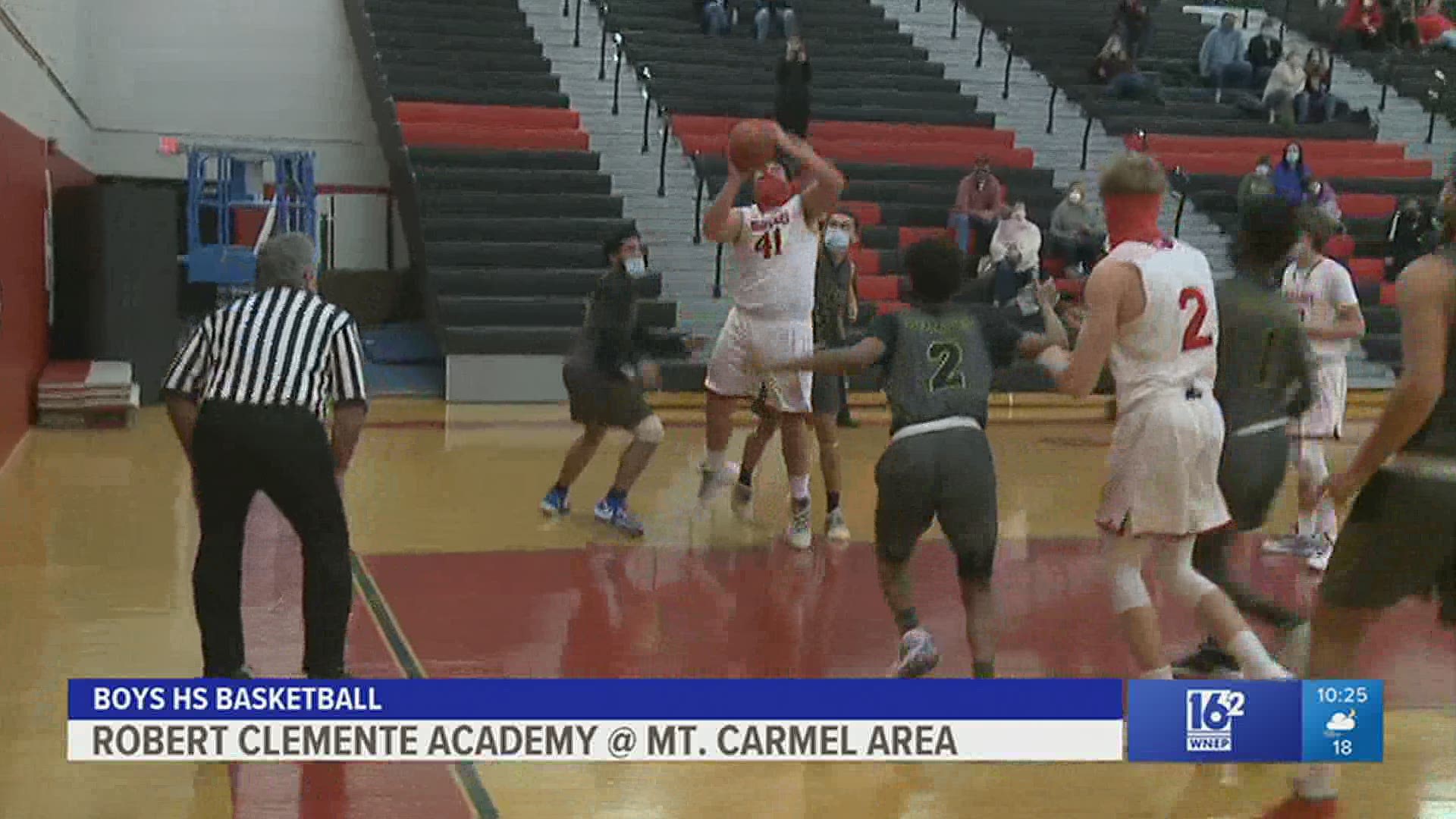 Mt. Carmel Area knocks off Roberto Clemente Academy 74-61 in boys HS ...