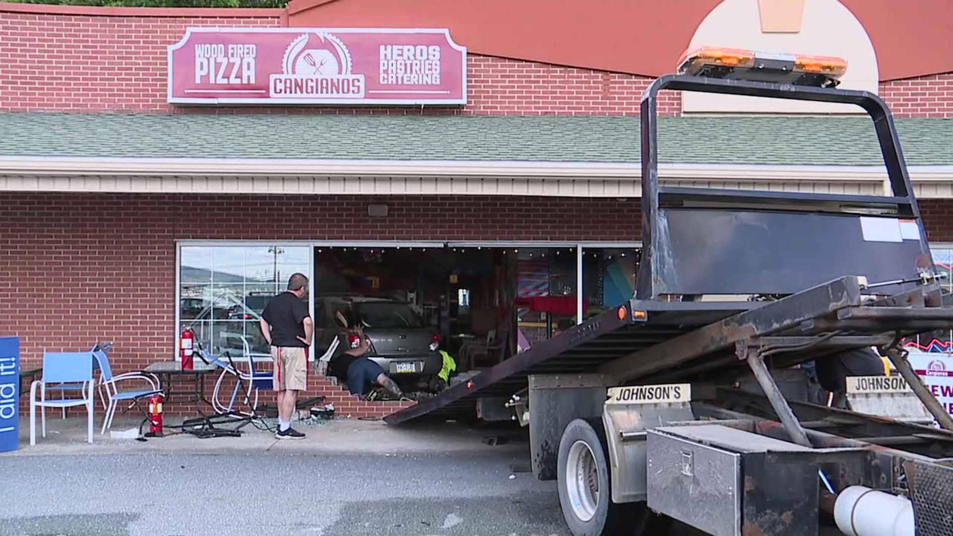Car crashes into pizza place in Lackawanna County | wnep.com