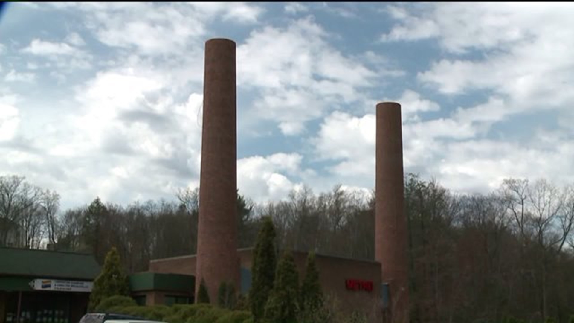 Dallas Twin Stacks Shortened, Preserved | wnep.com