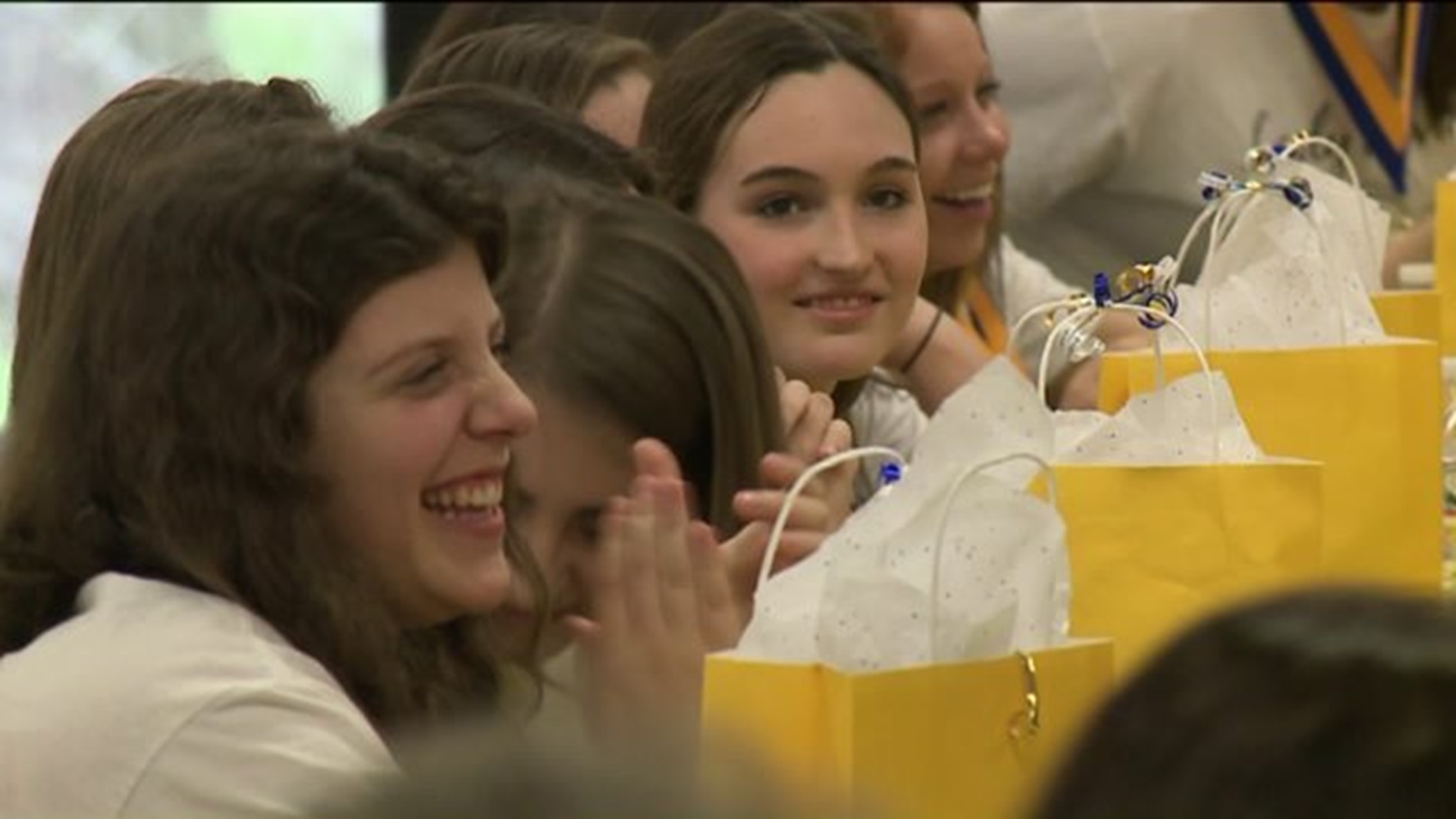 Community Honors Old Forge Lady Devils | wnep.com