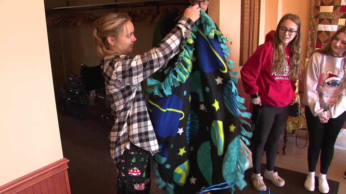 Montgomery HS students donate to Project Linus in Lewisburg | wnep.com