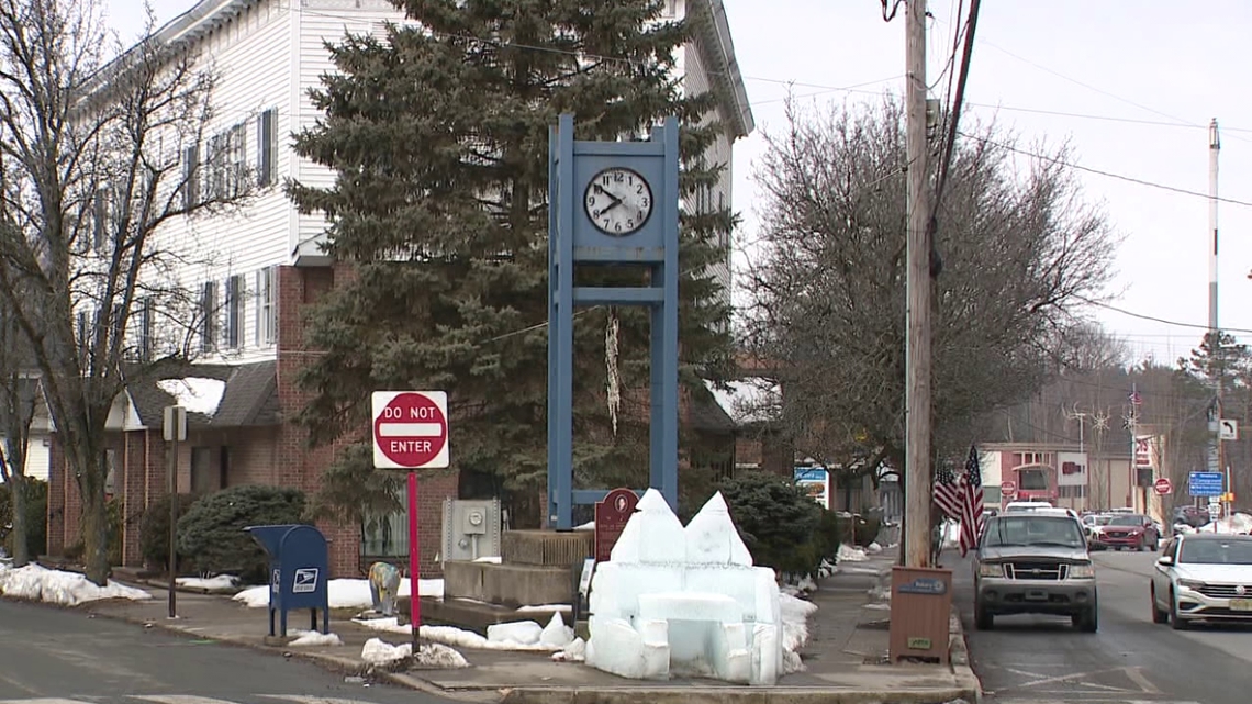 40 years later, the clock in Clarks Summit is coming down | wnep.com