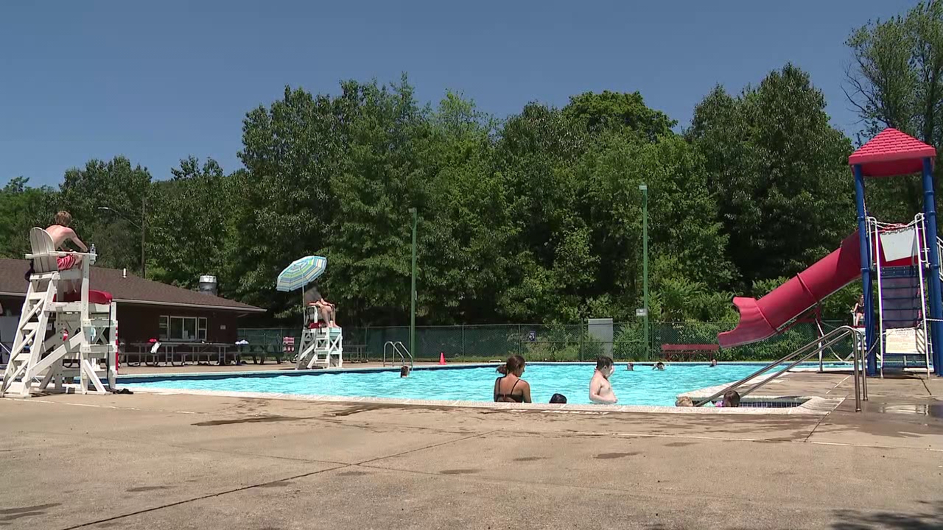 Seeking relief from the heat at public pool in Mount Carmel | wnep.com