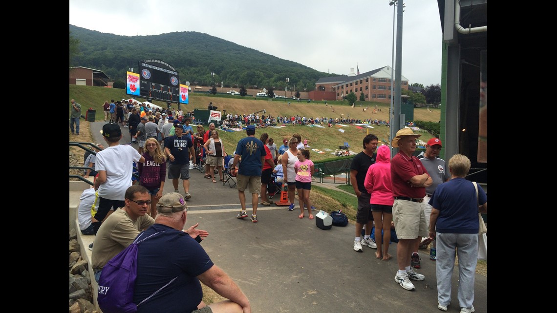 Long Line Wanting Tickets to See PA Team at LLWS | wnep.com