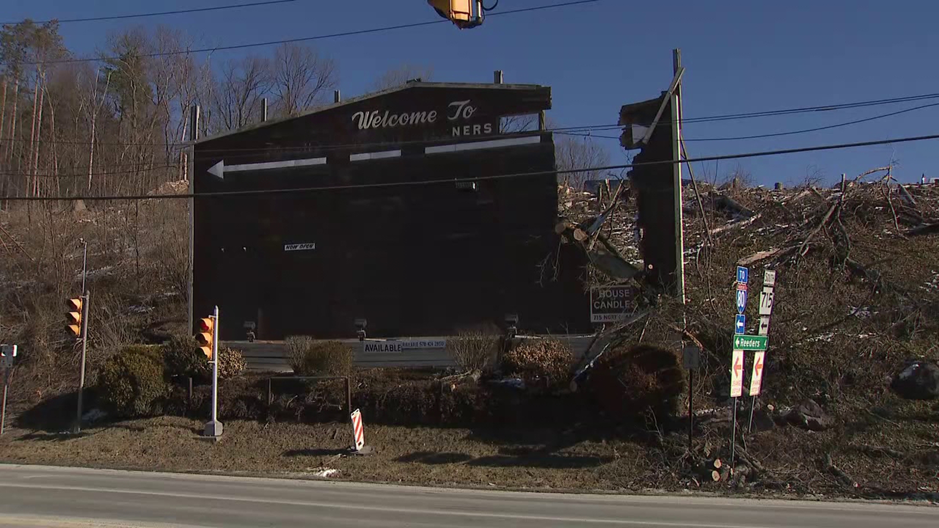 Iconic 'Welcome to Pocono Township' sign torn down | wnep.com