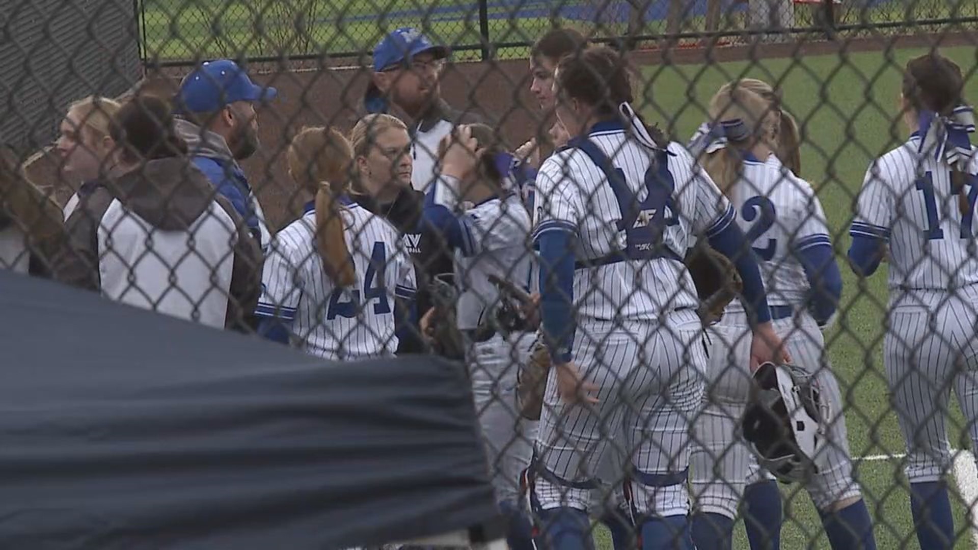 Mid Valley Softball Crushes Scranton 10-0 | wnep.com